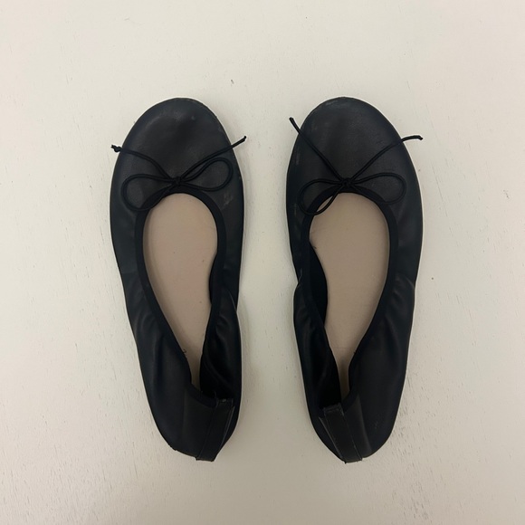 ruby & bloom | Shoes | Ruby Bloom Black Flats Timeless Design | Poshmark